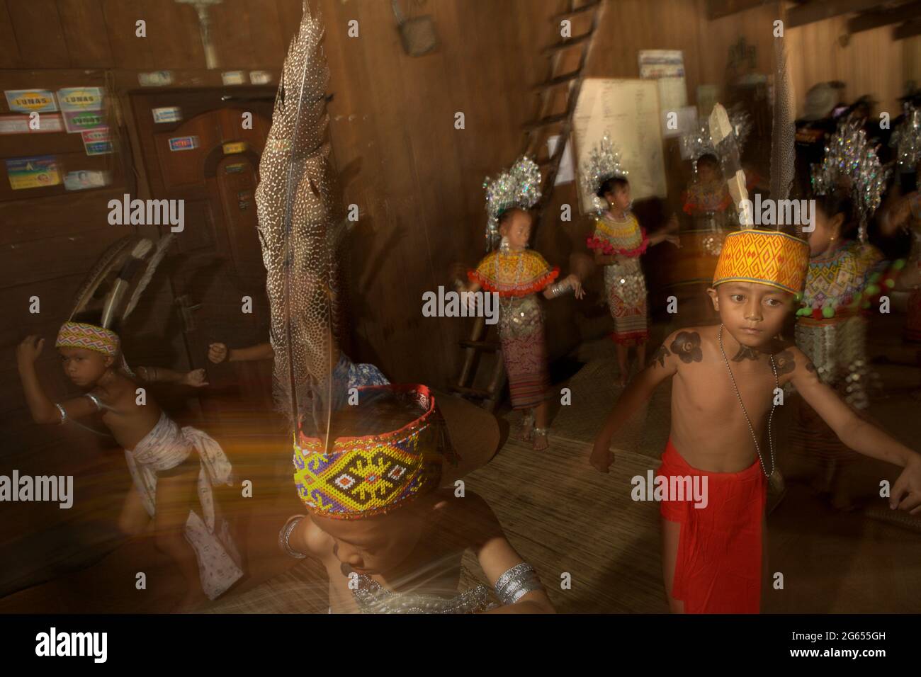 Land dayak hi-res stock photography and images - Alamy