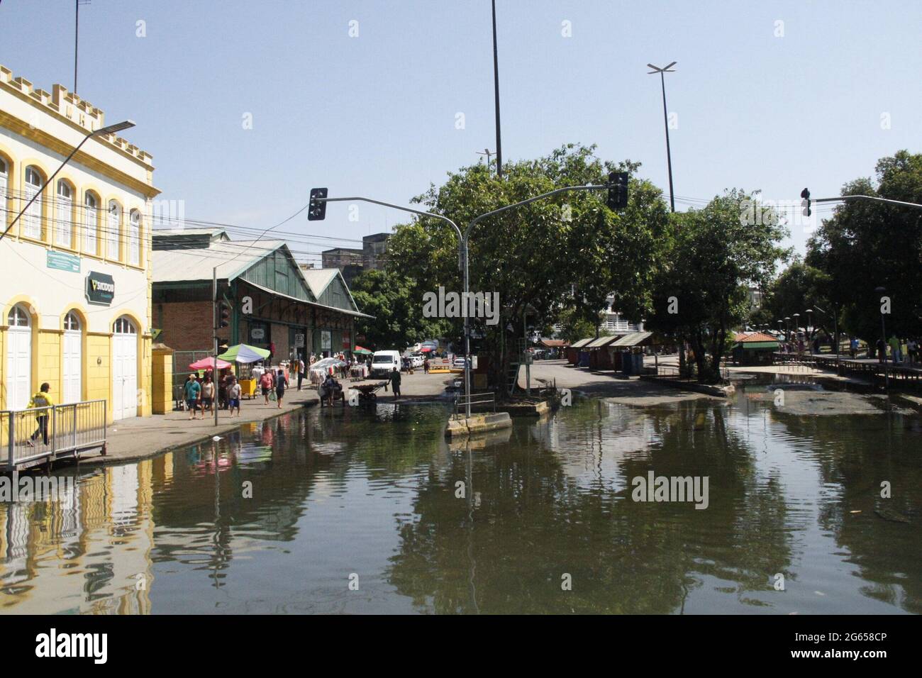 Manaus, Amazonas, Brasil. 2nd July, 2021. (INT) Negro river level ...