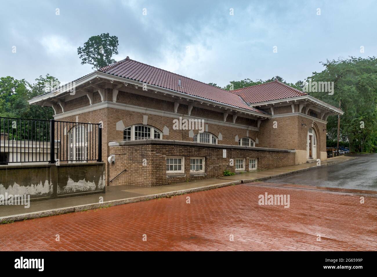 Rhinecliff, NY- USA - July 1, 2021: Landscaep view of the Rhinecliff ...
