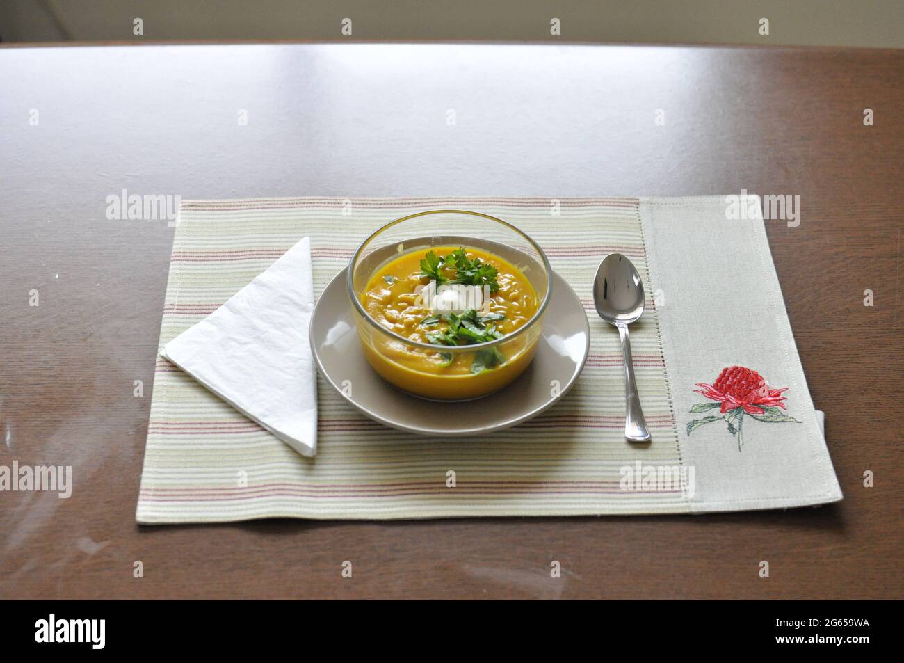food on the table and kitchen bench Stock Photo - Alamy
