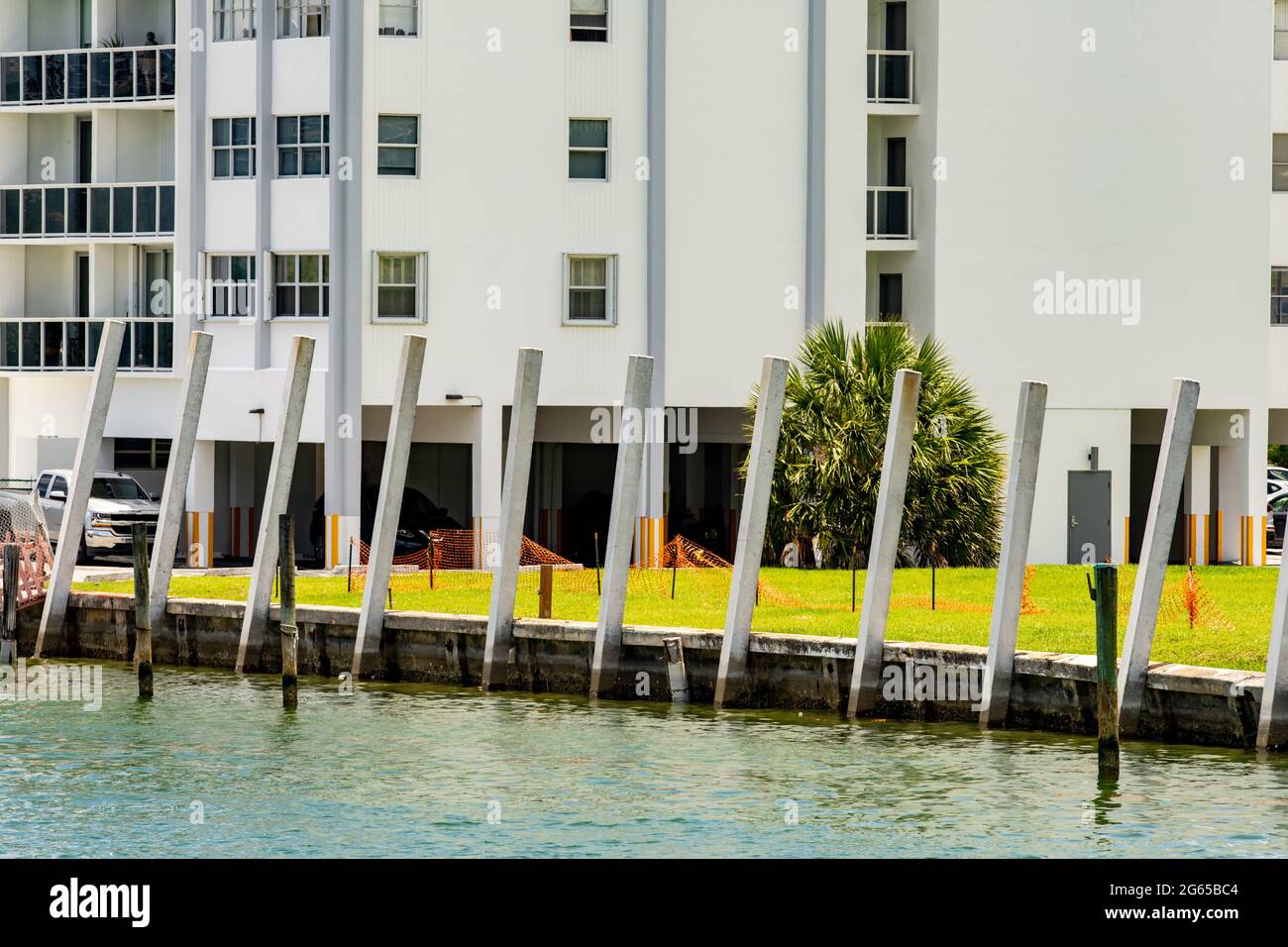 Miami Beach poor condition seawall falling apart Stock Photo - Alamy
