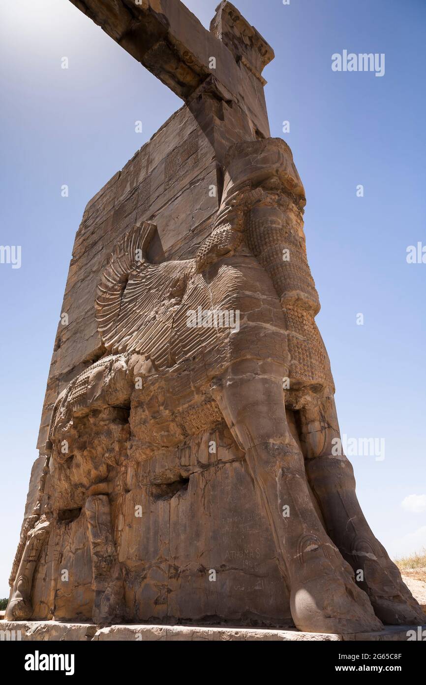 Persepolis,lamassu statue, gate of all nations, gate of Xerxes, capital ...