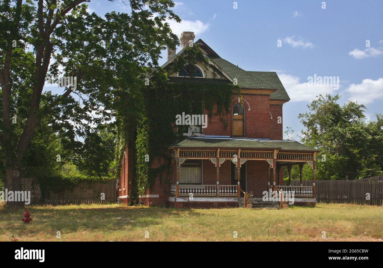 Historic Victorian Home in Rural East Texas Stock Photo - Alamy