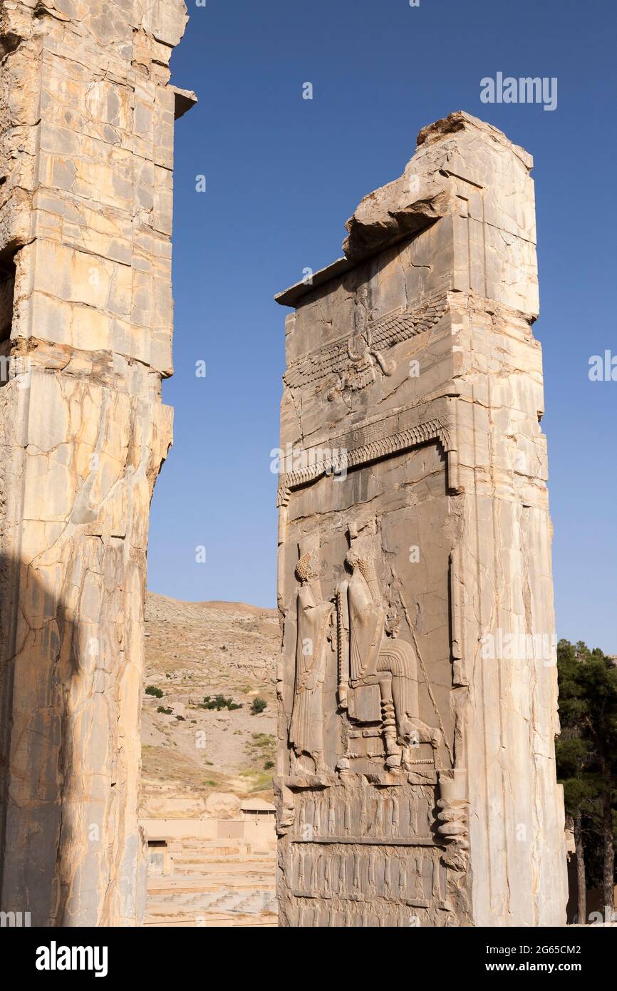 Tripylon persepolis iran hi-res stock photography and images - Alamy