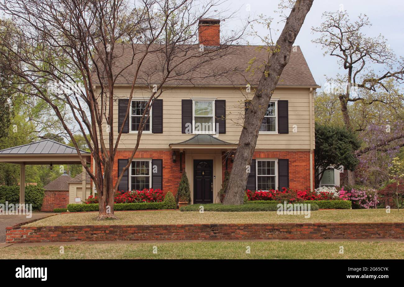 Historic Mansion on cloudy day, Tyler TX Stock Photo - Alamy