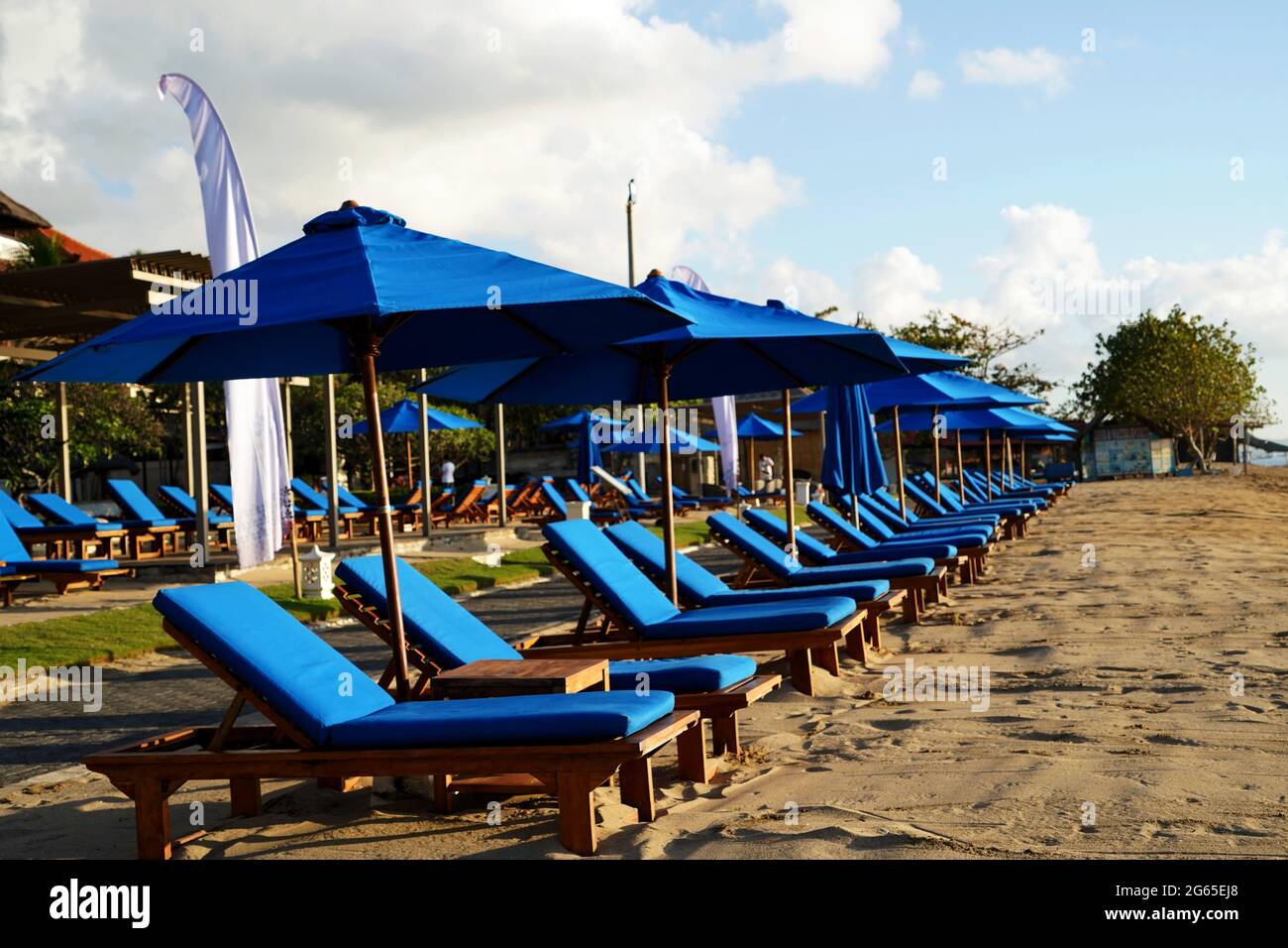 Blue colour at the beach Stock Photo - Alamy