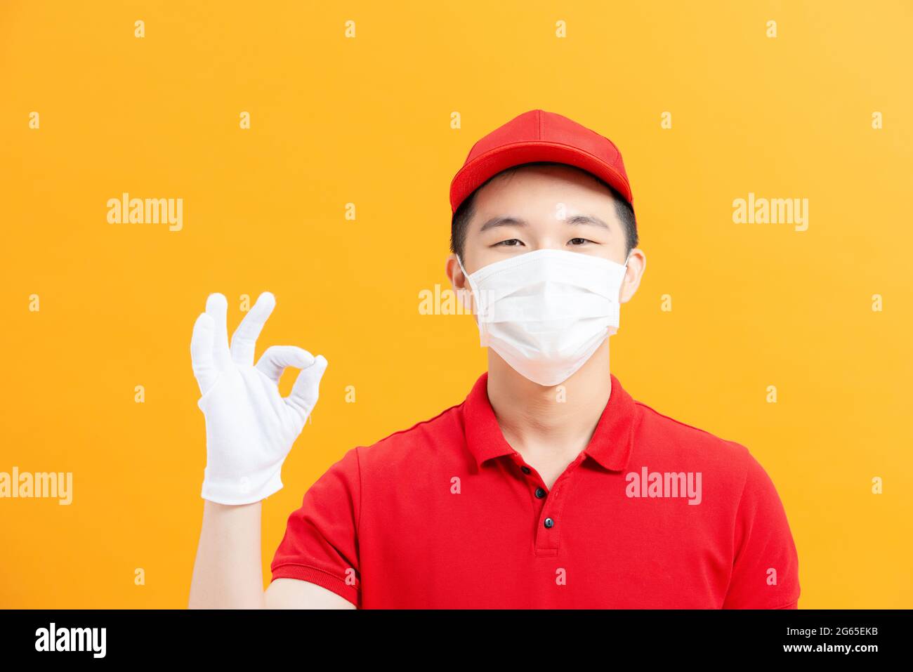 Delivery guy protective mask gloves hi-res stock photography and images ...