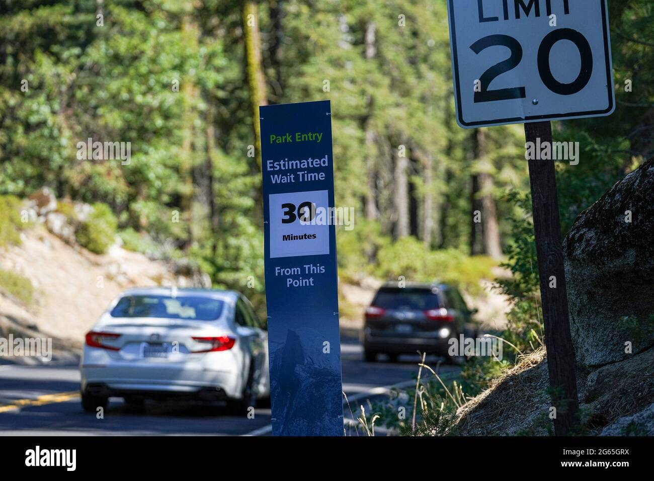 Yosemite National Park Entrance Sign High Resolution Stock Photography ...
