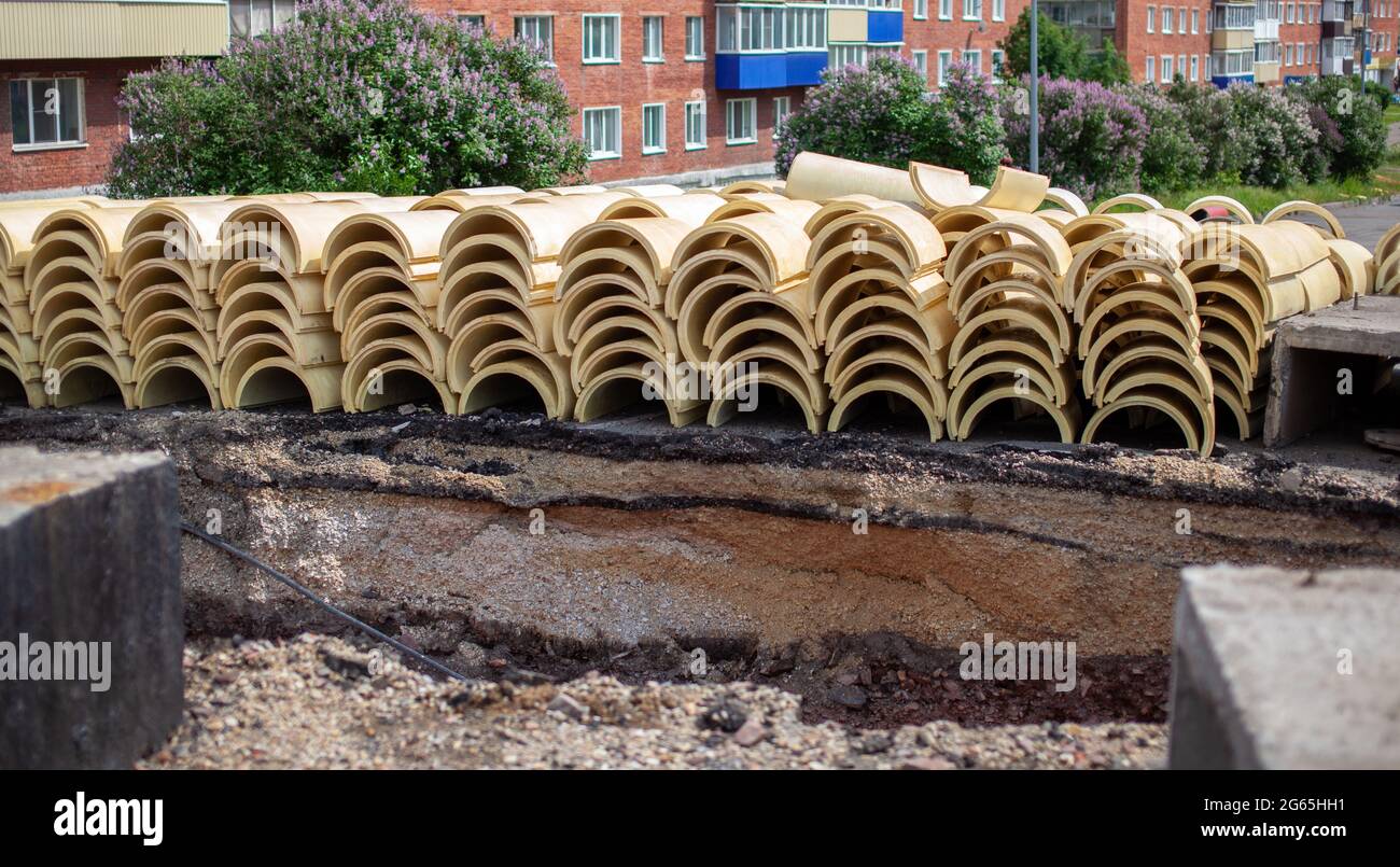 Round insulation for thermal insulation of heating pipes. Repair work ...