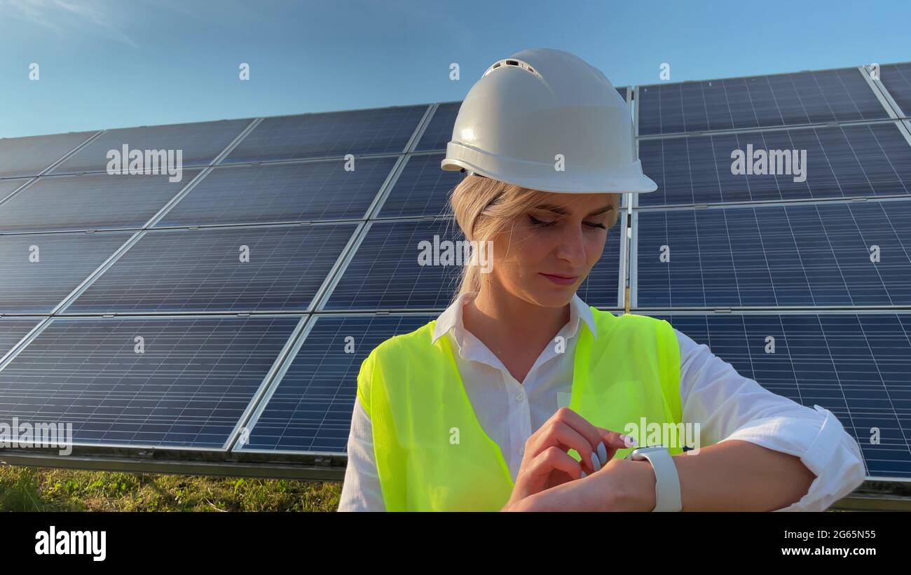 Photovoltaic smart factory engineer hi-res stock photography and images ...