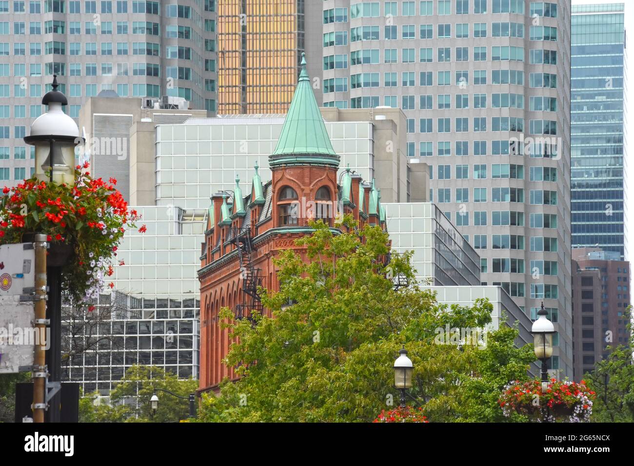 Toronto downtown building hi-res stock photography and images - Alamy