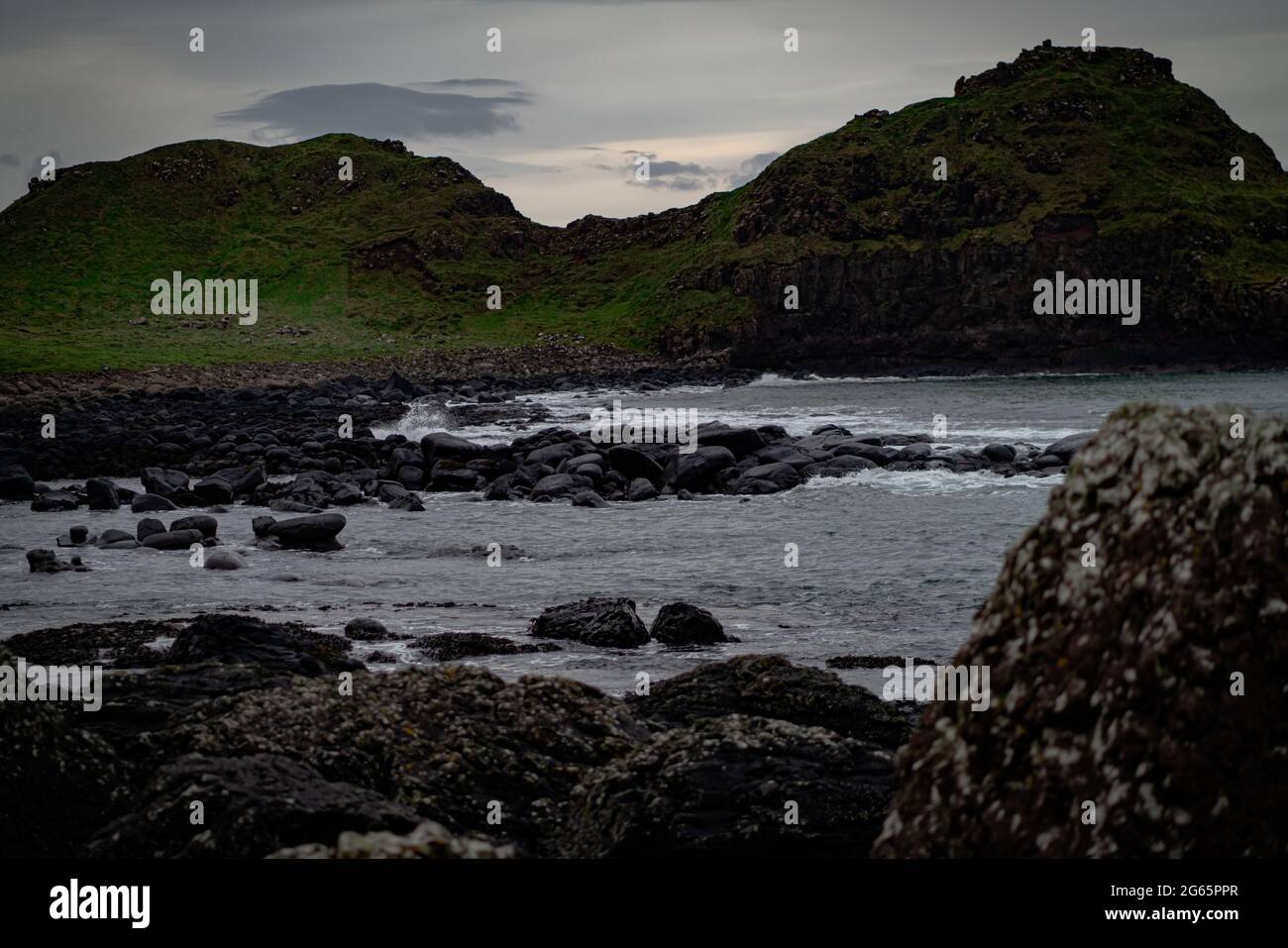 Rockshore hi-res stock photography and images - Alamy