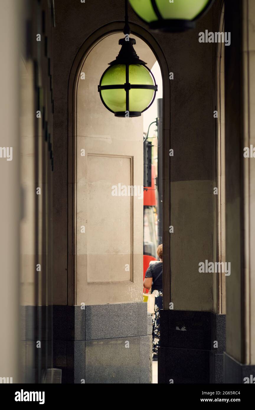 Vertical architectural lines High Resolution Stock Photography and ...