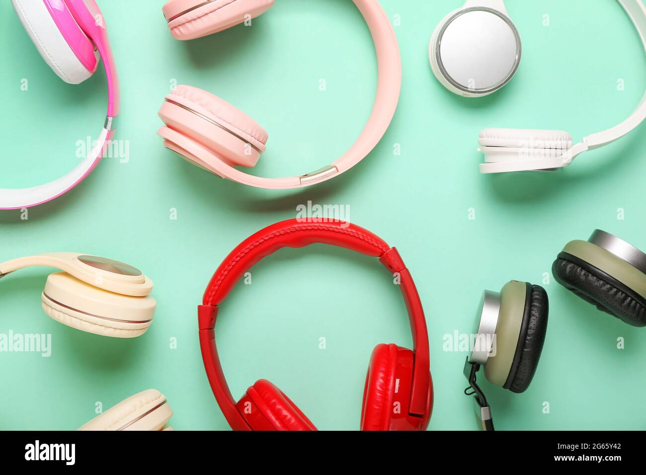 Different headphones on hi-res stock photography and images - Alamy