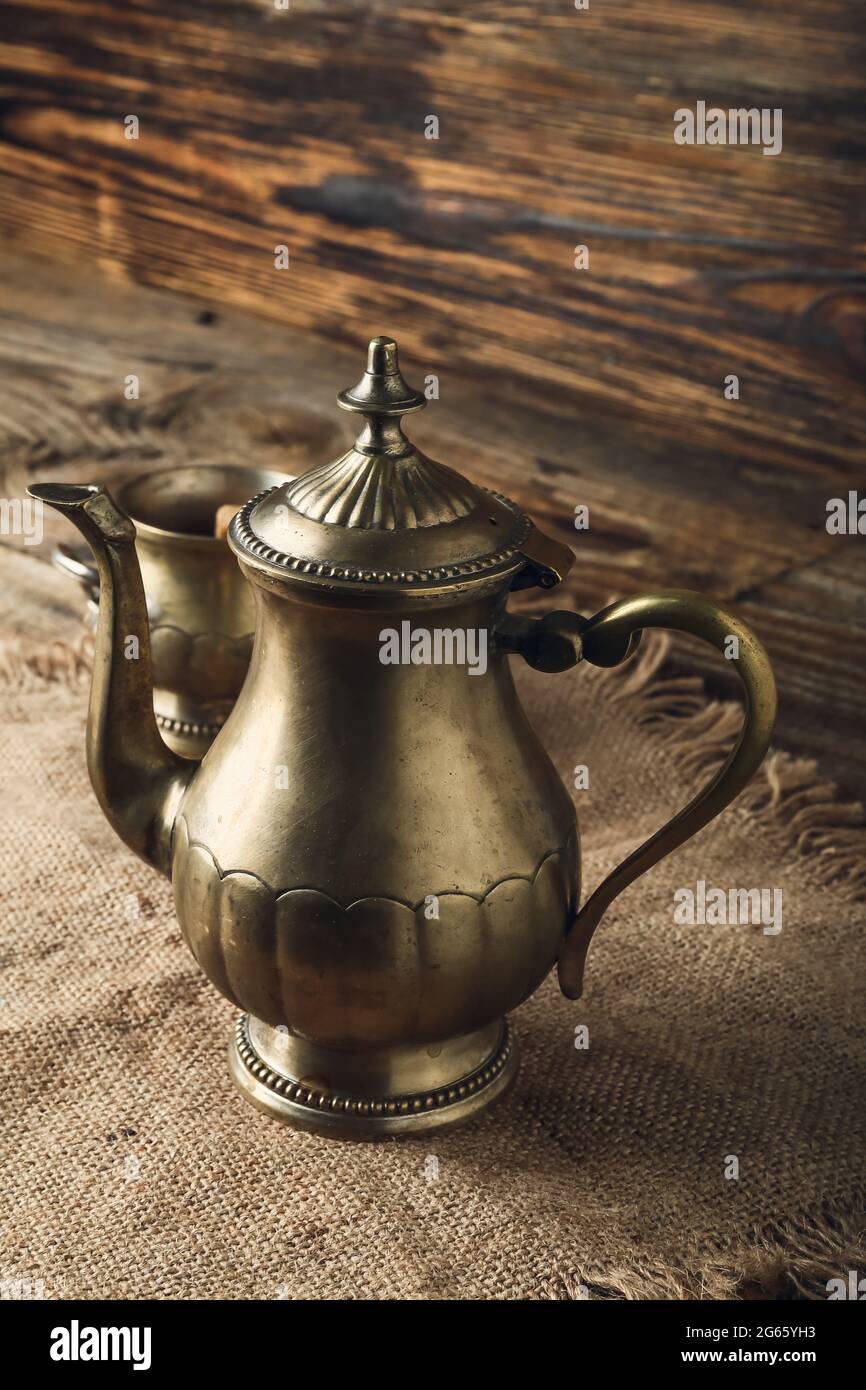 Arabic tea pot hi-res stock photography and images - Alamy