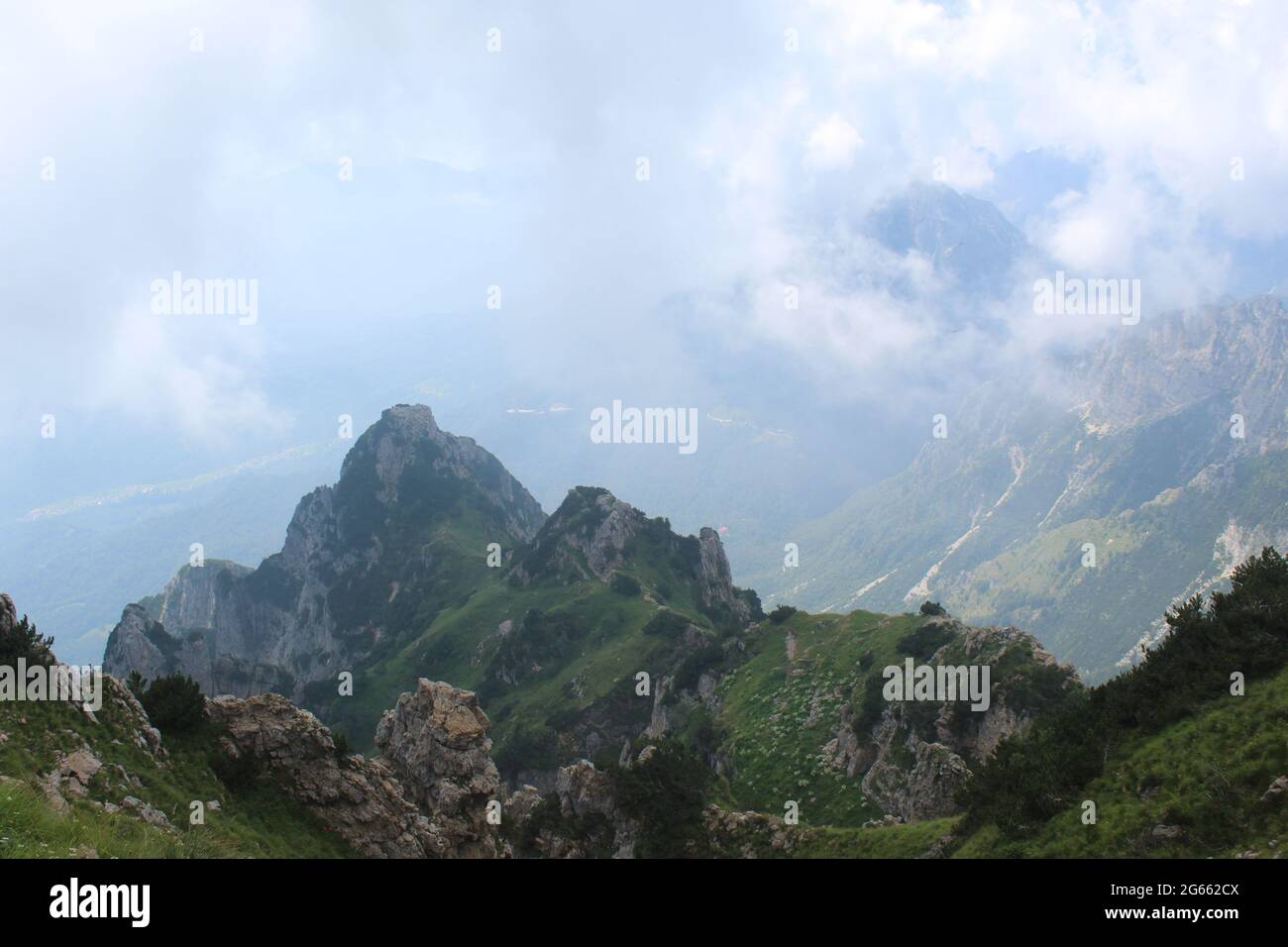 A view of a mountain Stock Photo - Alamy