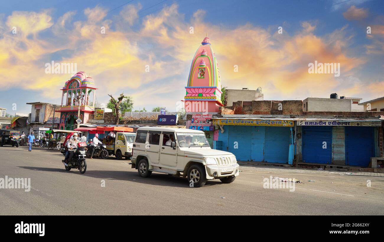 Hindu gothic architecture hi-res stock photography and images - Alamy