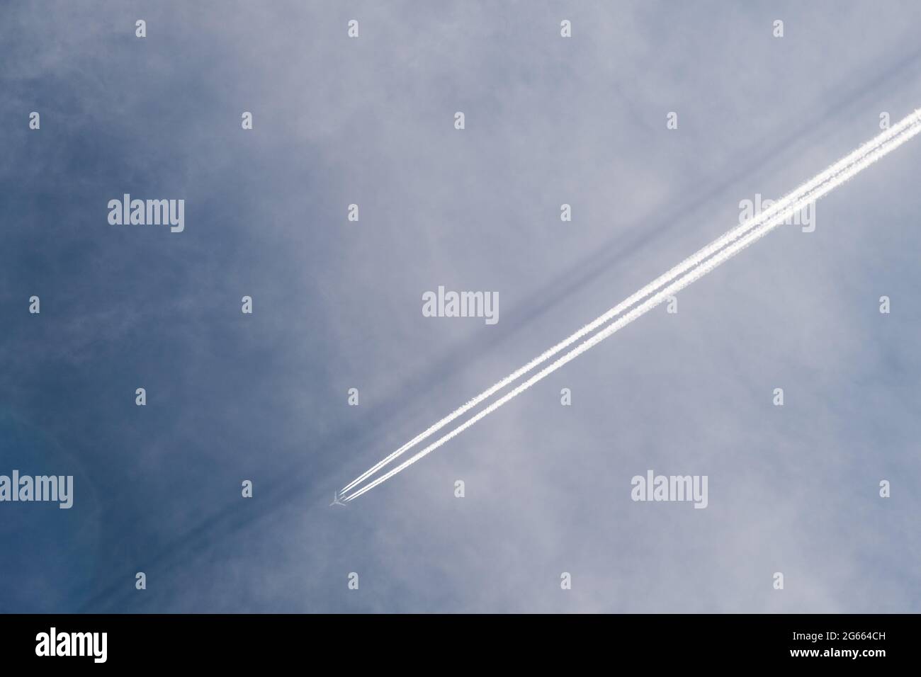 Trace of jet plane in Poland. June 6th 2021 © Wojciech Strozyk / Alamy ...