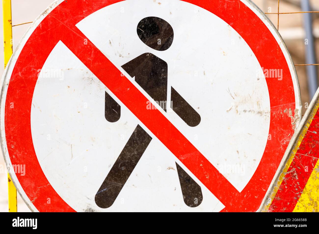 Red crossed circle danger sign hi-res stock photography and images - Alamy