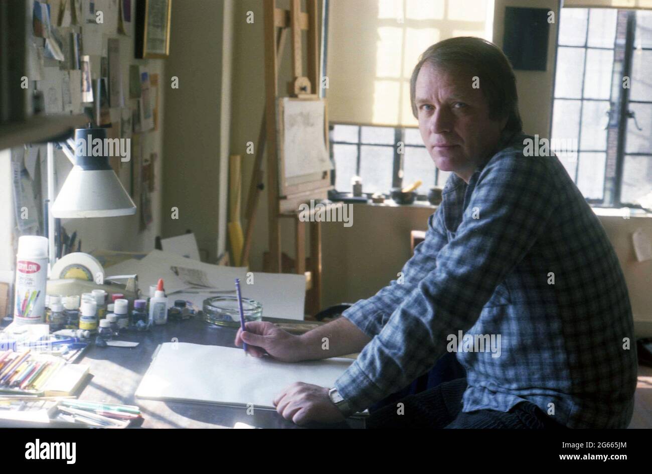 New York, USA, approx. 1987. Portrait of the Romanian caricaturist ...