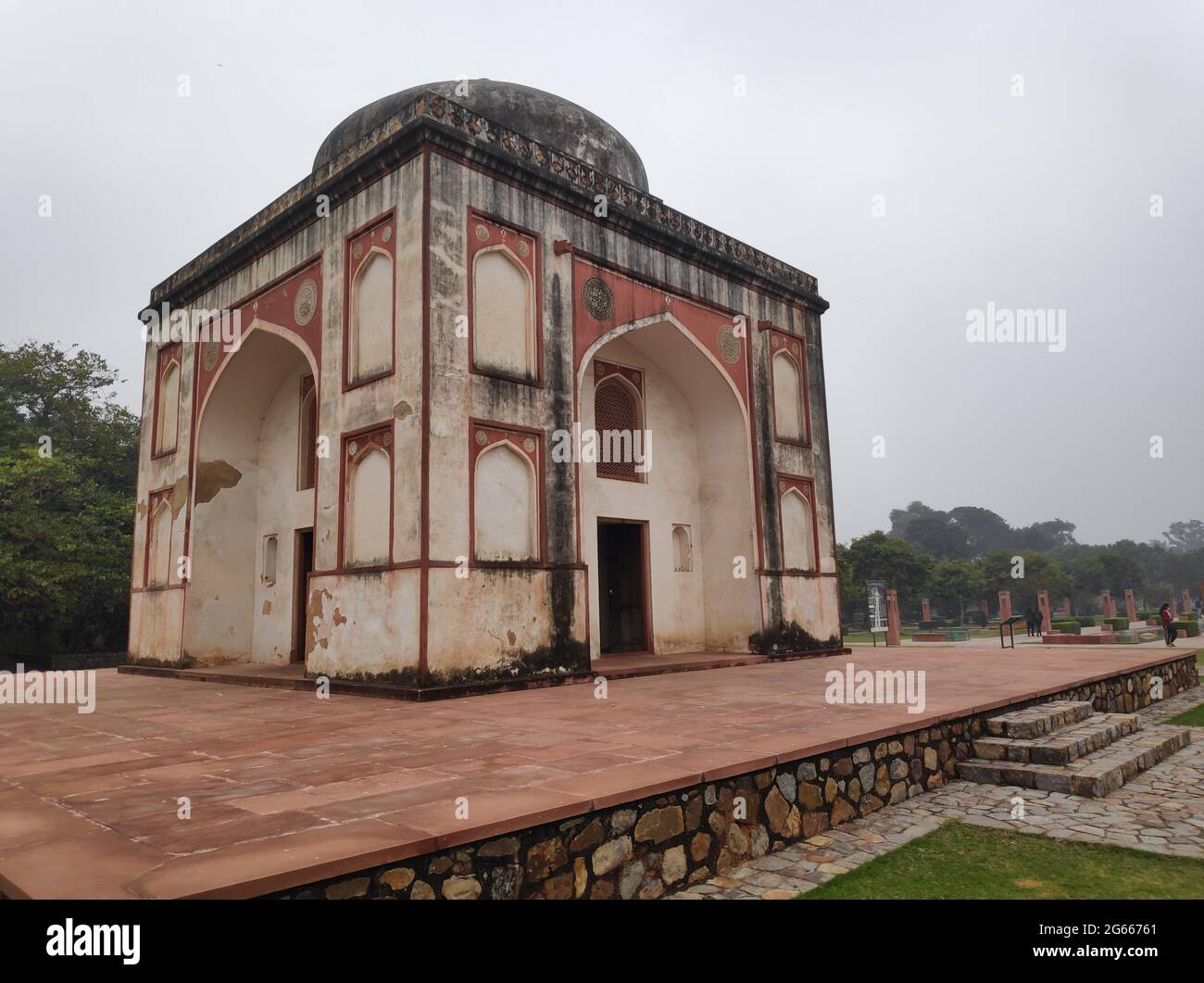 NEW DELHI - JANUARY 9, 2021:Tourists near a tomb within the Sunder ...
