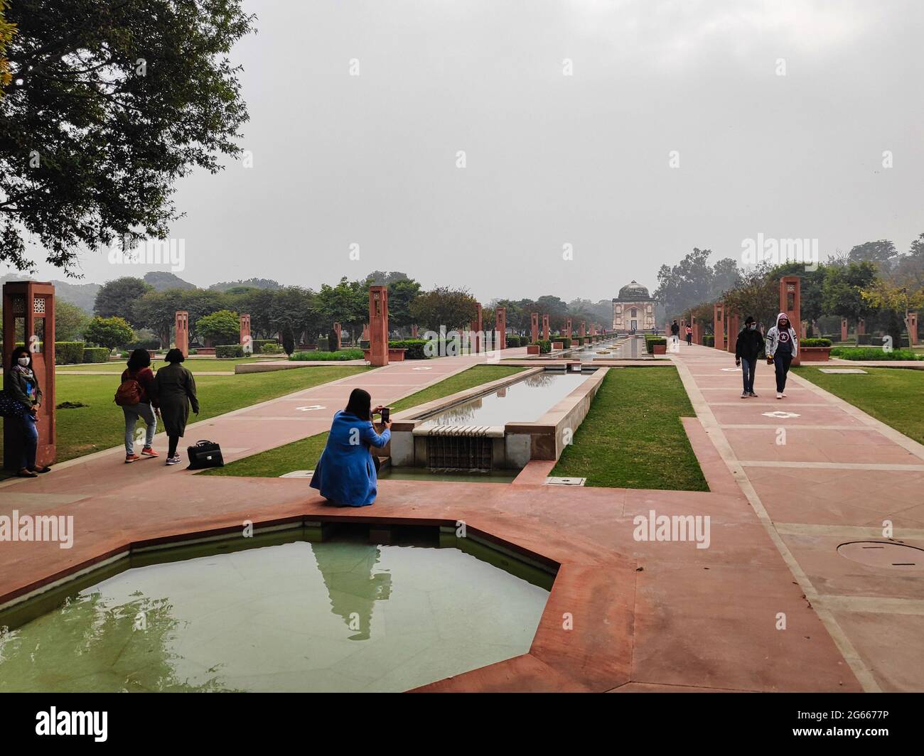 Sundar hi-res stock photography and images - Alamy