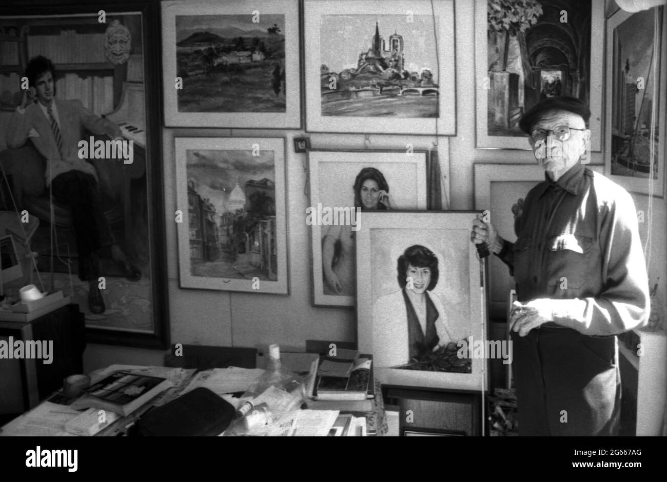 The Romanian painter George Nasturel (1904-2000) in Los Angeles, USA ...