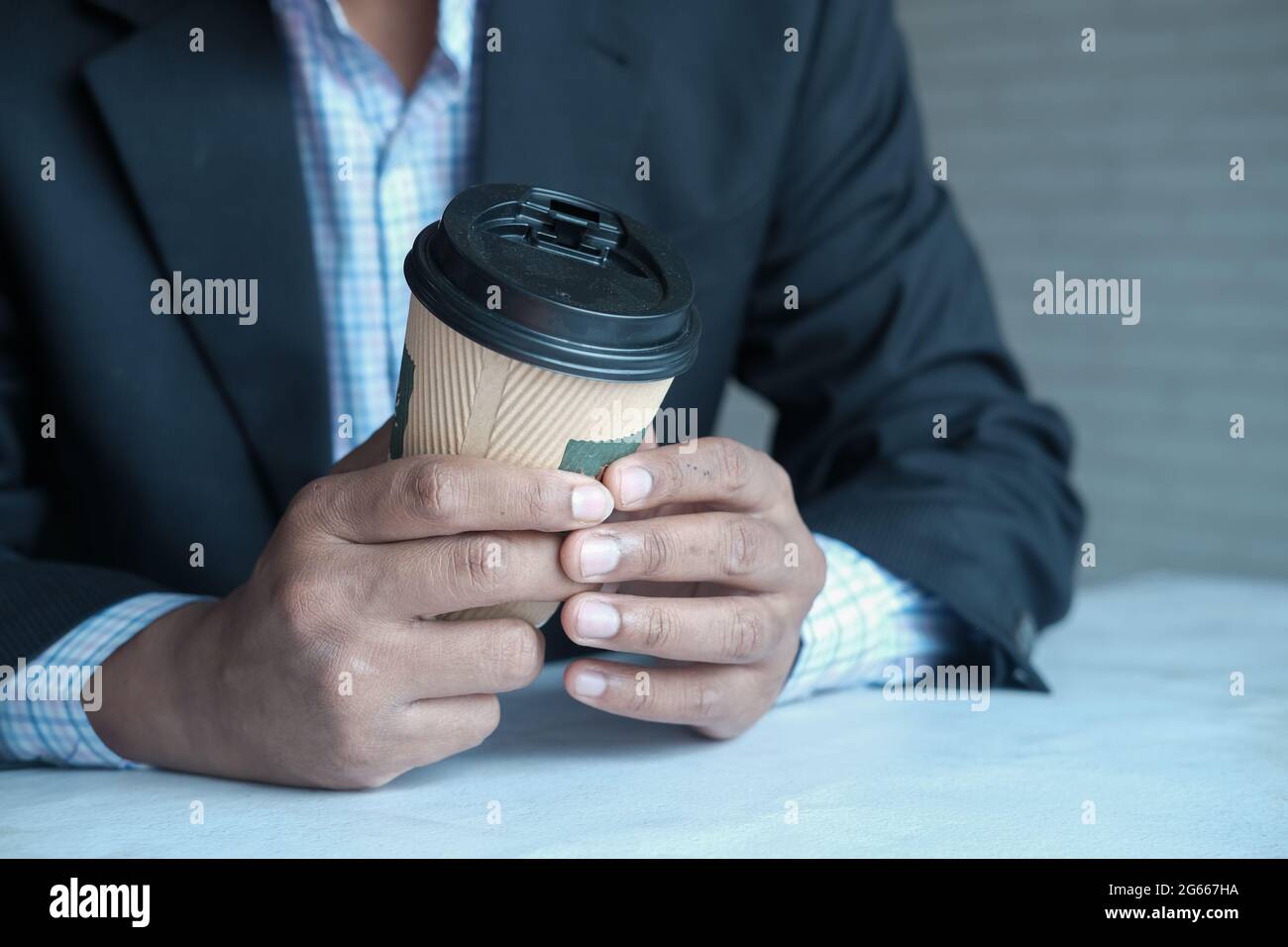 Hand holding take away hi-res stock photography and images - Alamy
