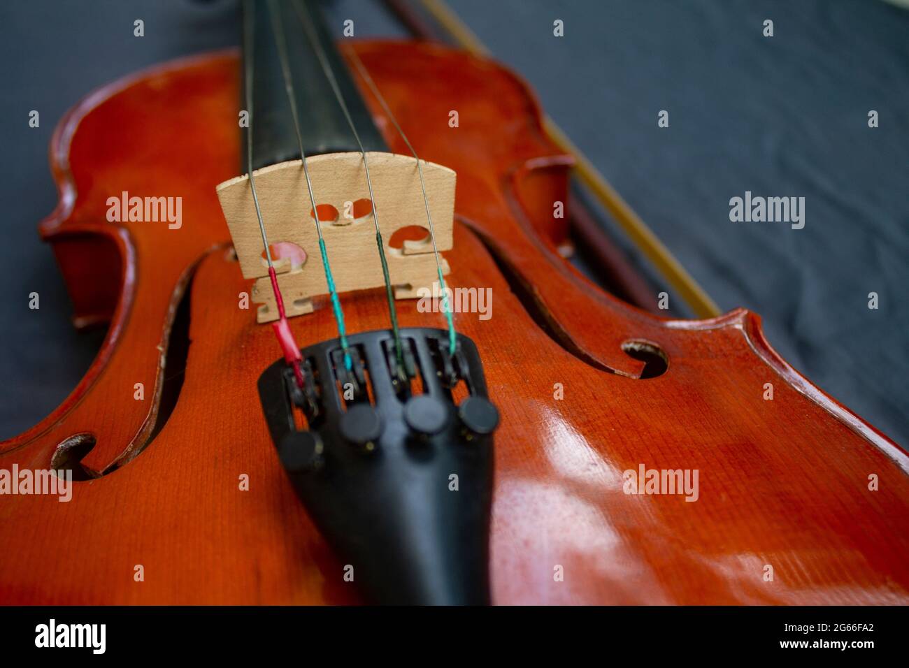 Violin image with closeups and detailed image Stock Photo - Alamy