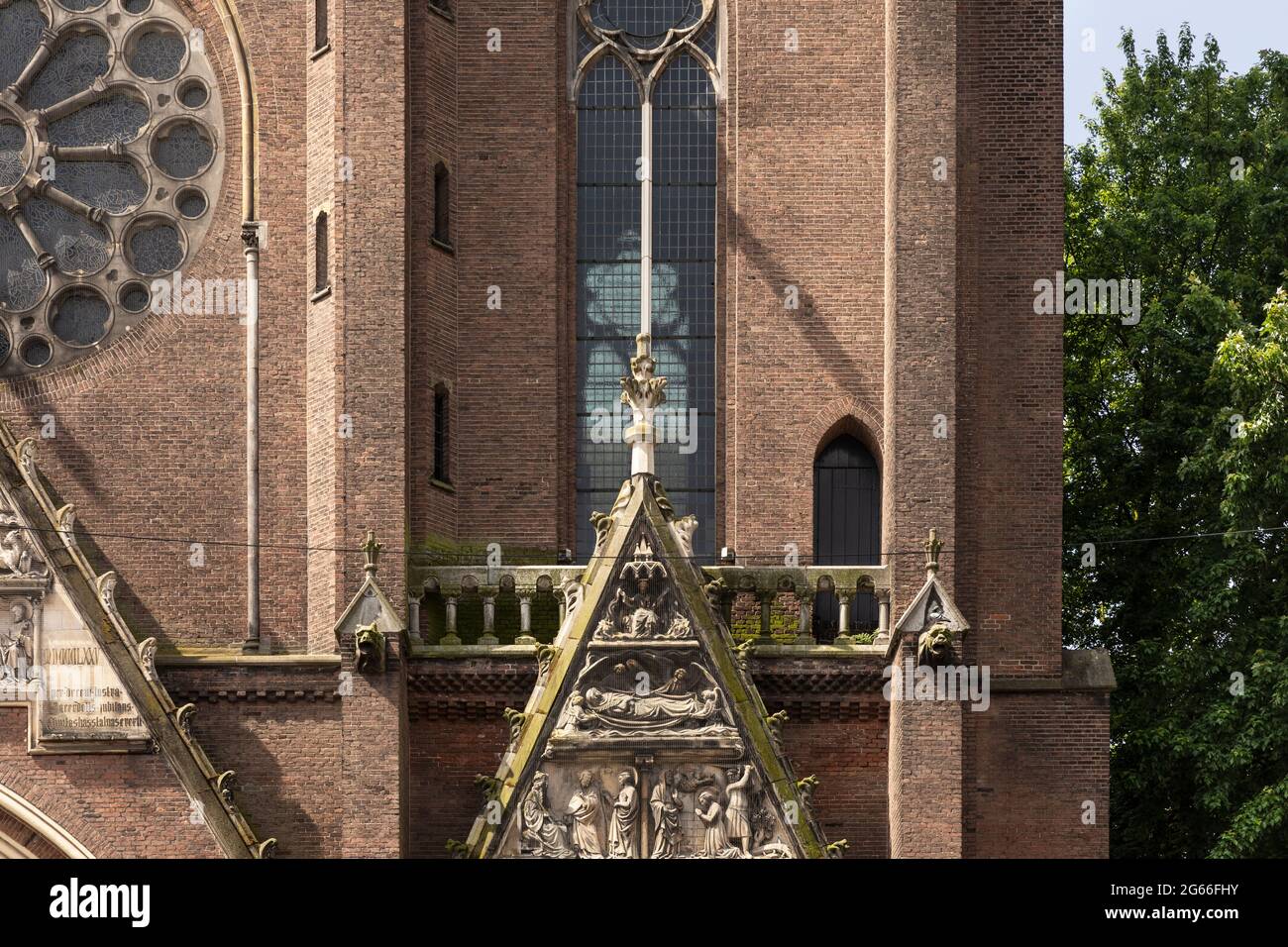 Gothic style masonry hi-res stock photography and images - Alamy