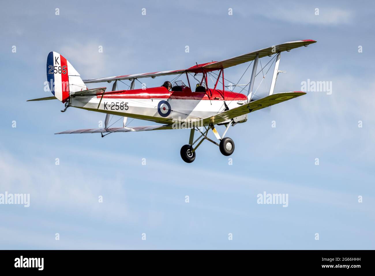 1931 DH82A Tiger Moth (K2585) flying at Shuttleworth Flying Festival of ...