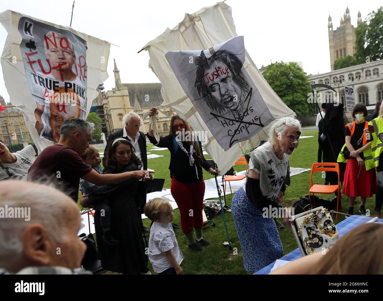 London, England, UK. 3rd July, 2021. Wikileaks founder Julian Assange's ...