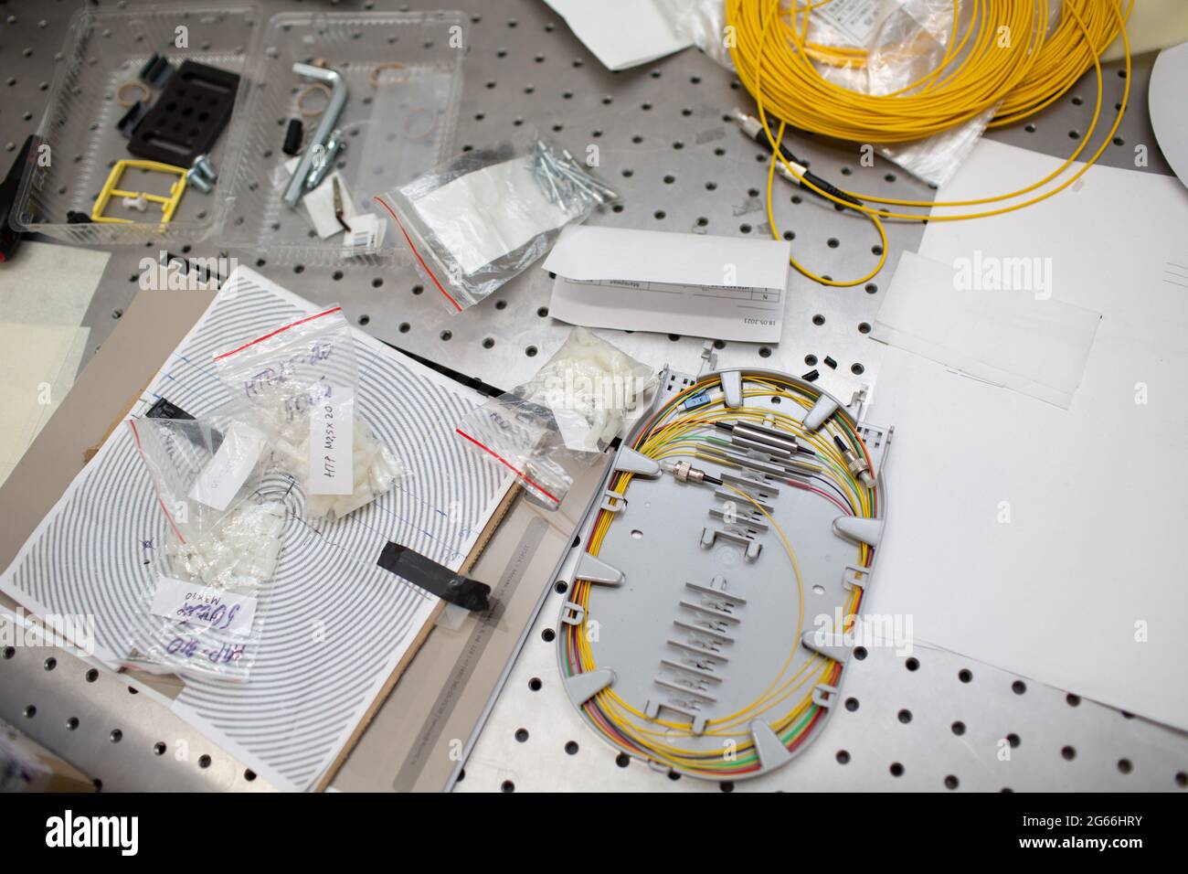 Fiber optic hub hi-res stock photography and images - Alamy