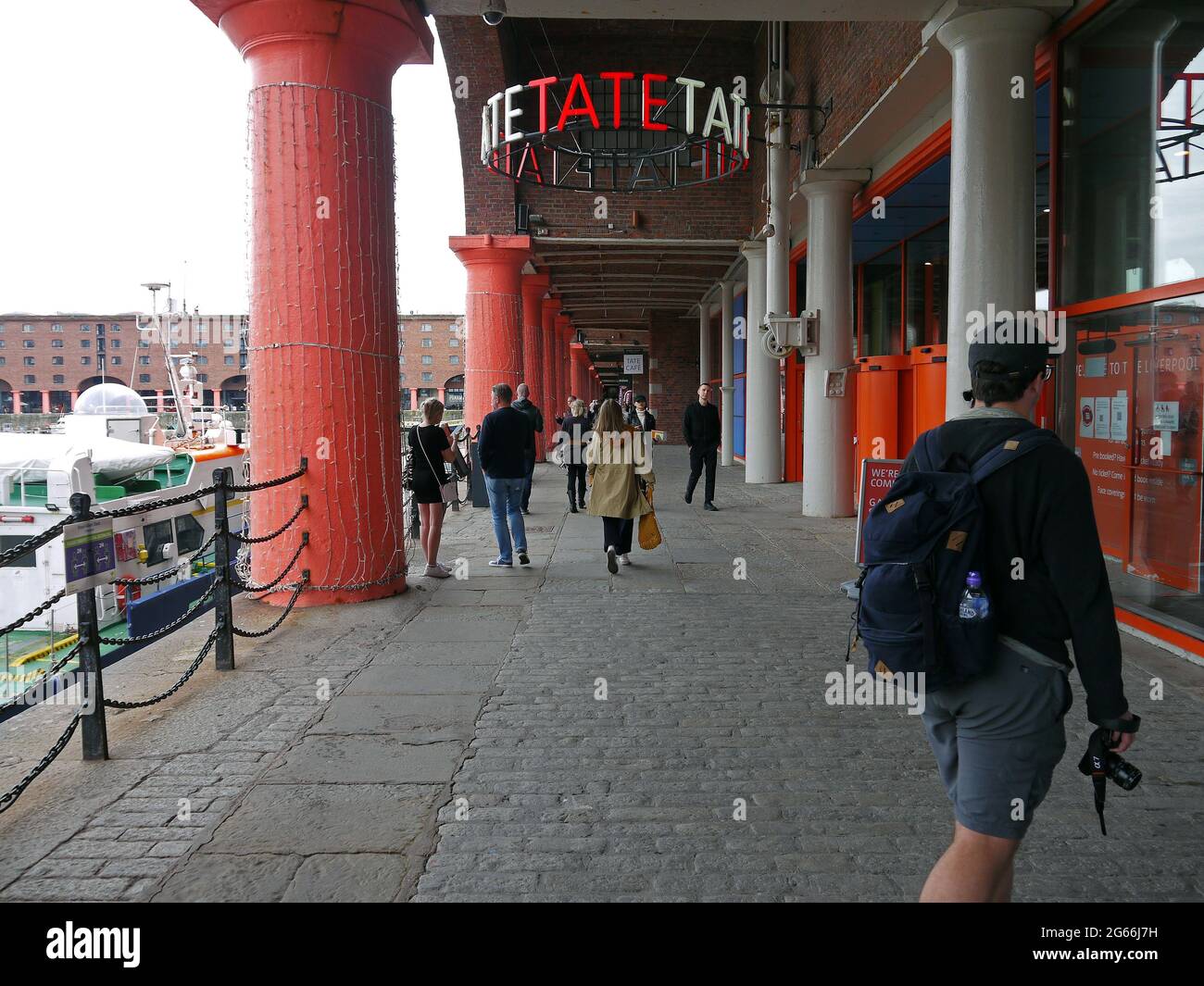 LIVERPOOL. MERSEYSIDE. ENGLAND. 05-28-21. The Albert Docks, people ...