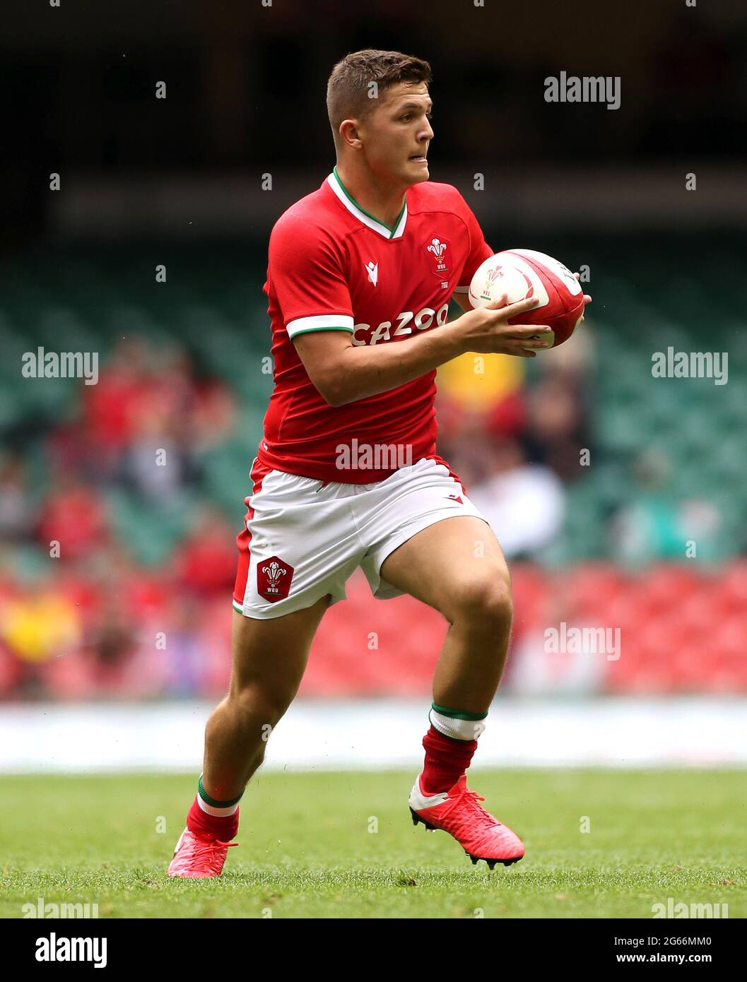 Callum sheedy of wales hi-res stock photography and images - Alamy