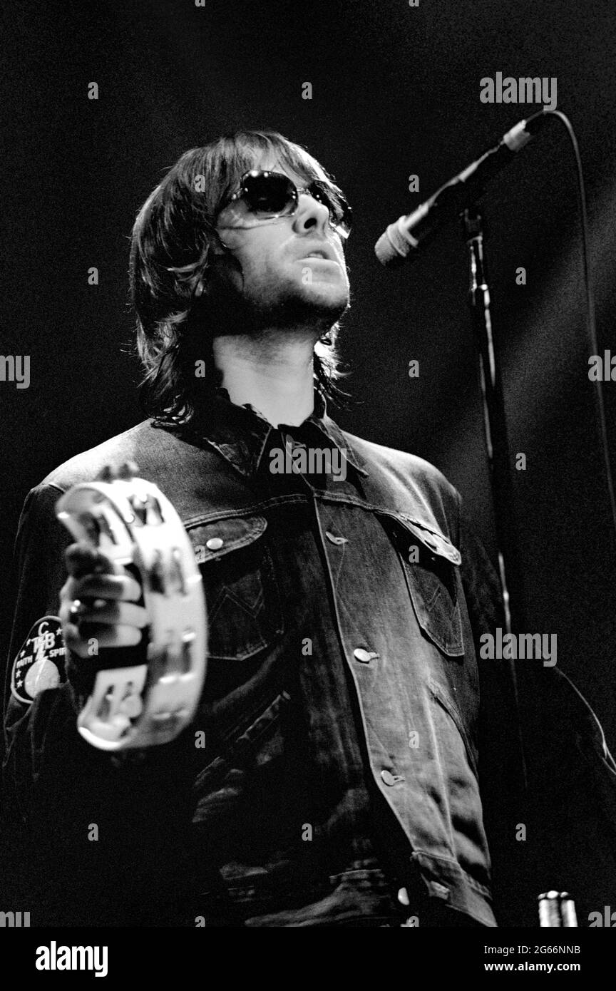 Liam gallagher rock band Black and White Stock Photos & Images - Alamy