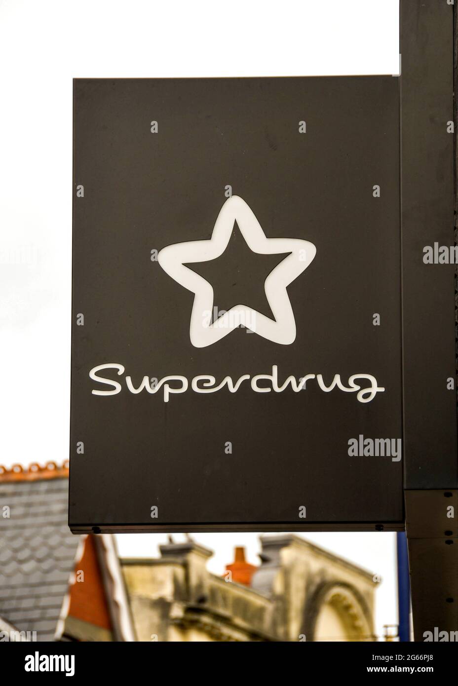 Superdrug logo hi-res stock photography and images - Alamy