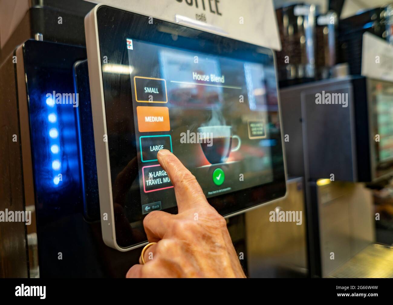 7 eleven coffee hi-res stock photography and images - Alamy