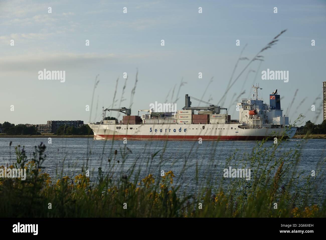 Atlantic Reefer passing Maassluis Stock Photo - Alamy