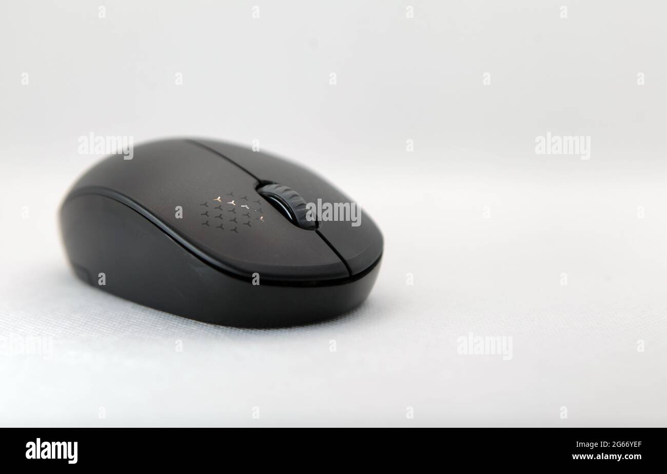 Black mouse hi-res stock photography and images - Alamy