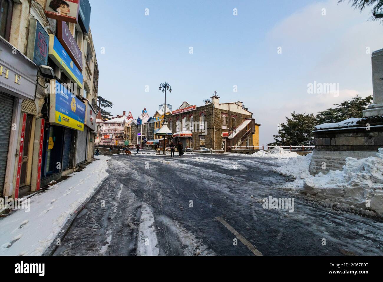 Latest views of Snowfall in Shimla Stock Photo - Alamy