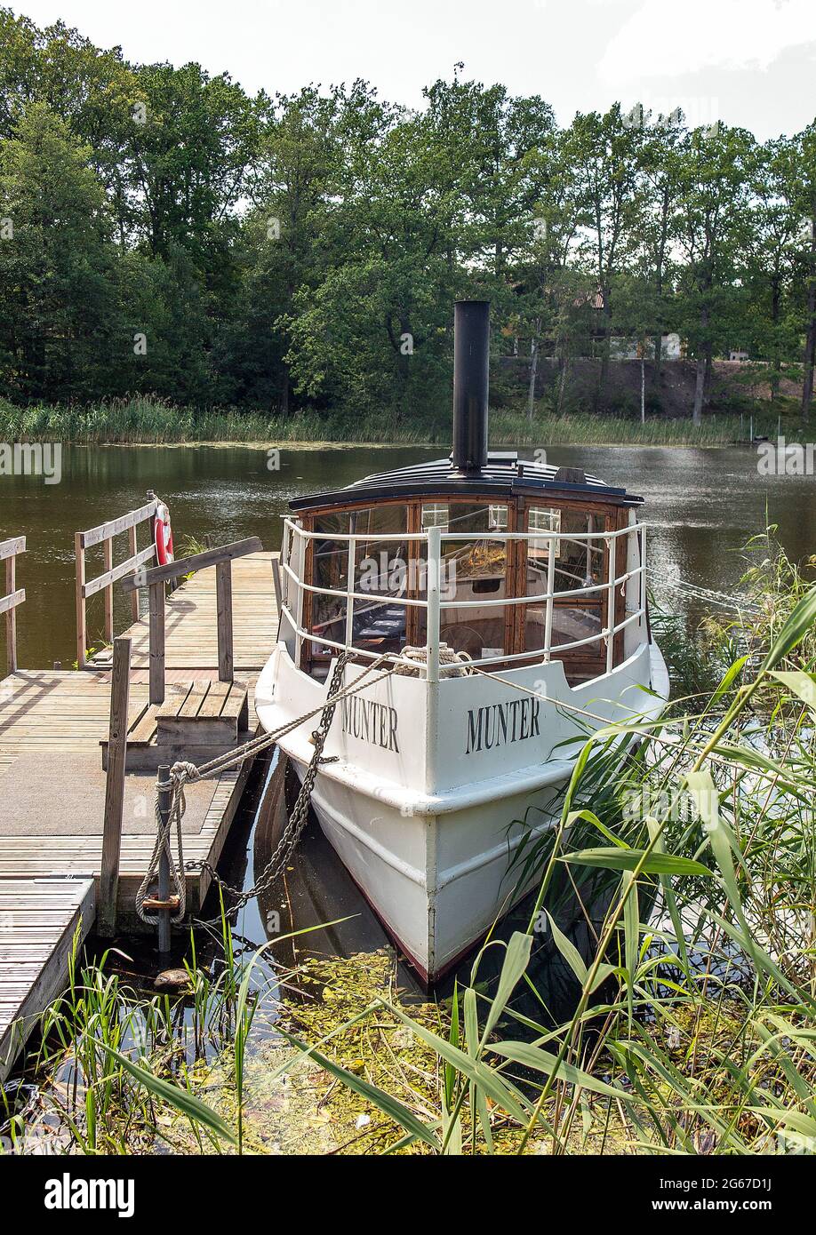 Small steamboat hi-res stock photography and images - Alamy