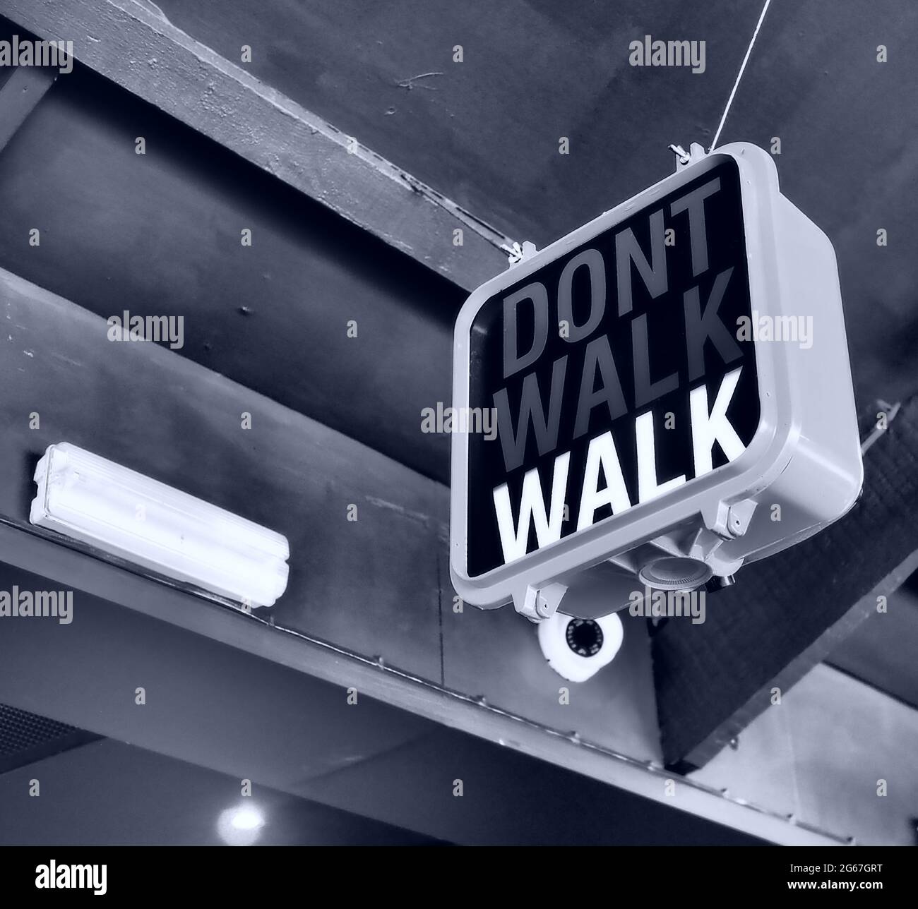 Pedestrian dont walk hi-res stock photography and images - Alamy