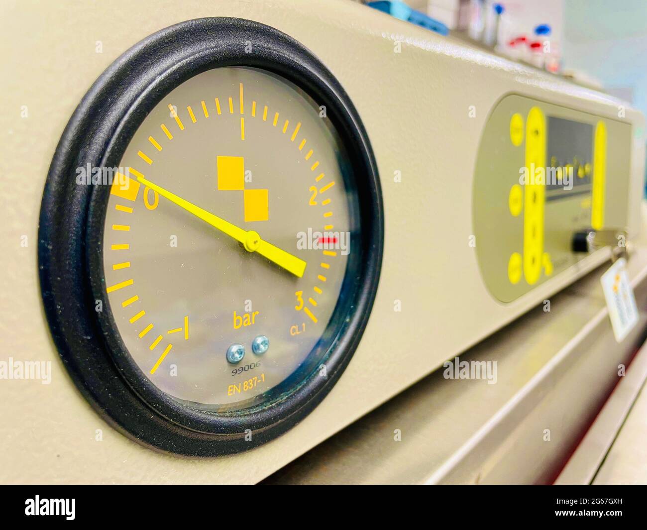 Scientific equipment hi-res stock photography and images - Alamy