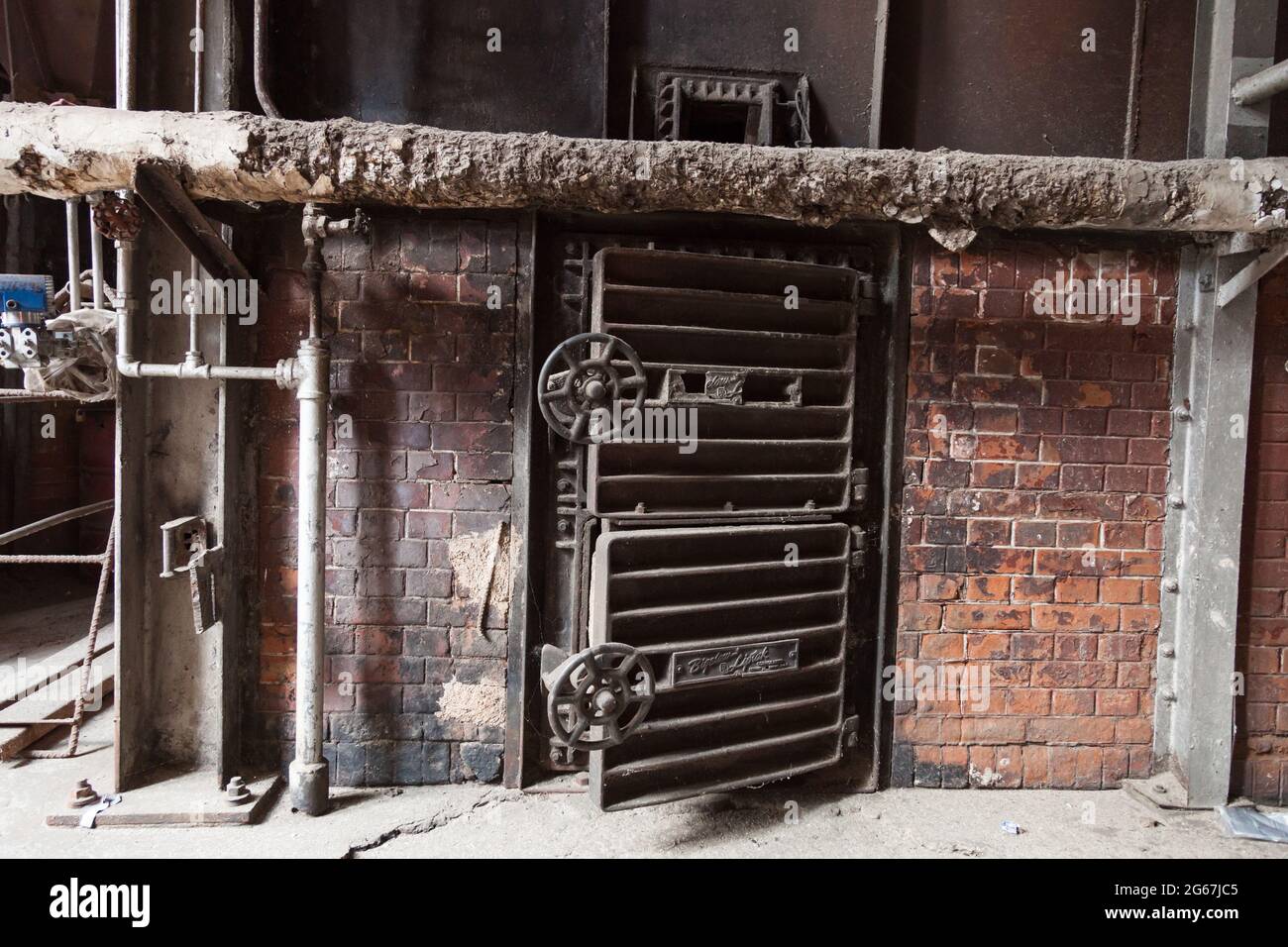 Refinery furnace hi-res stock photography and images - Alamy