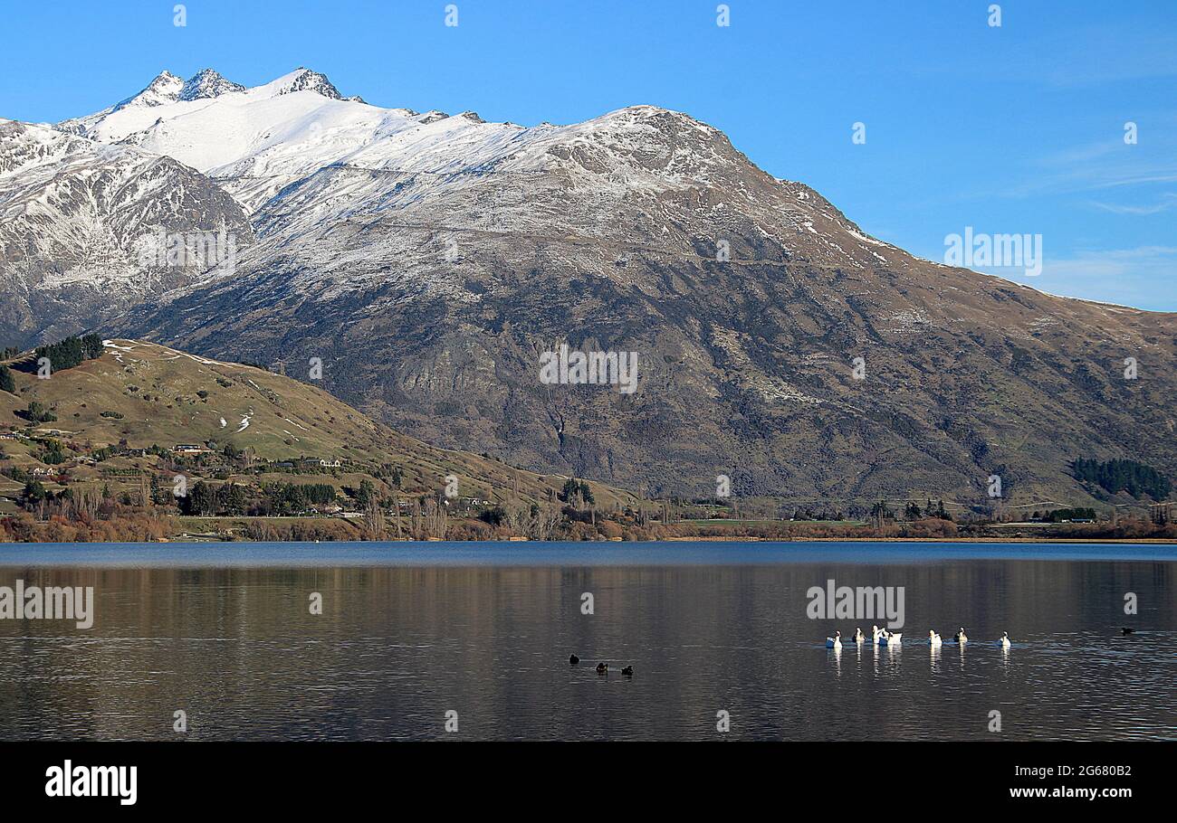 Winter scenery at Lake Hayes, Otago, New Zealand Stock Photo - Alamy