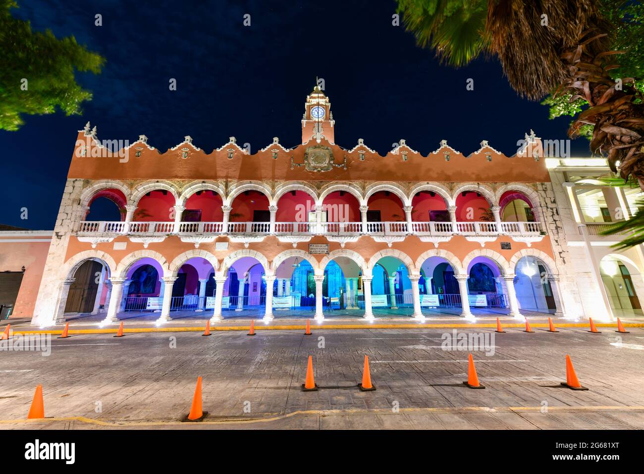 Facade of the City Hall (Palacio Municipal) at night in Merida, Yucatan ...