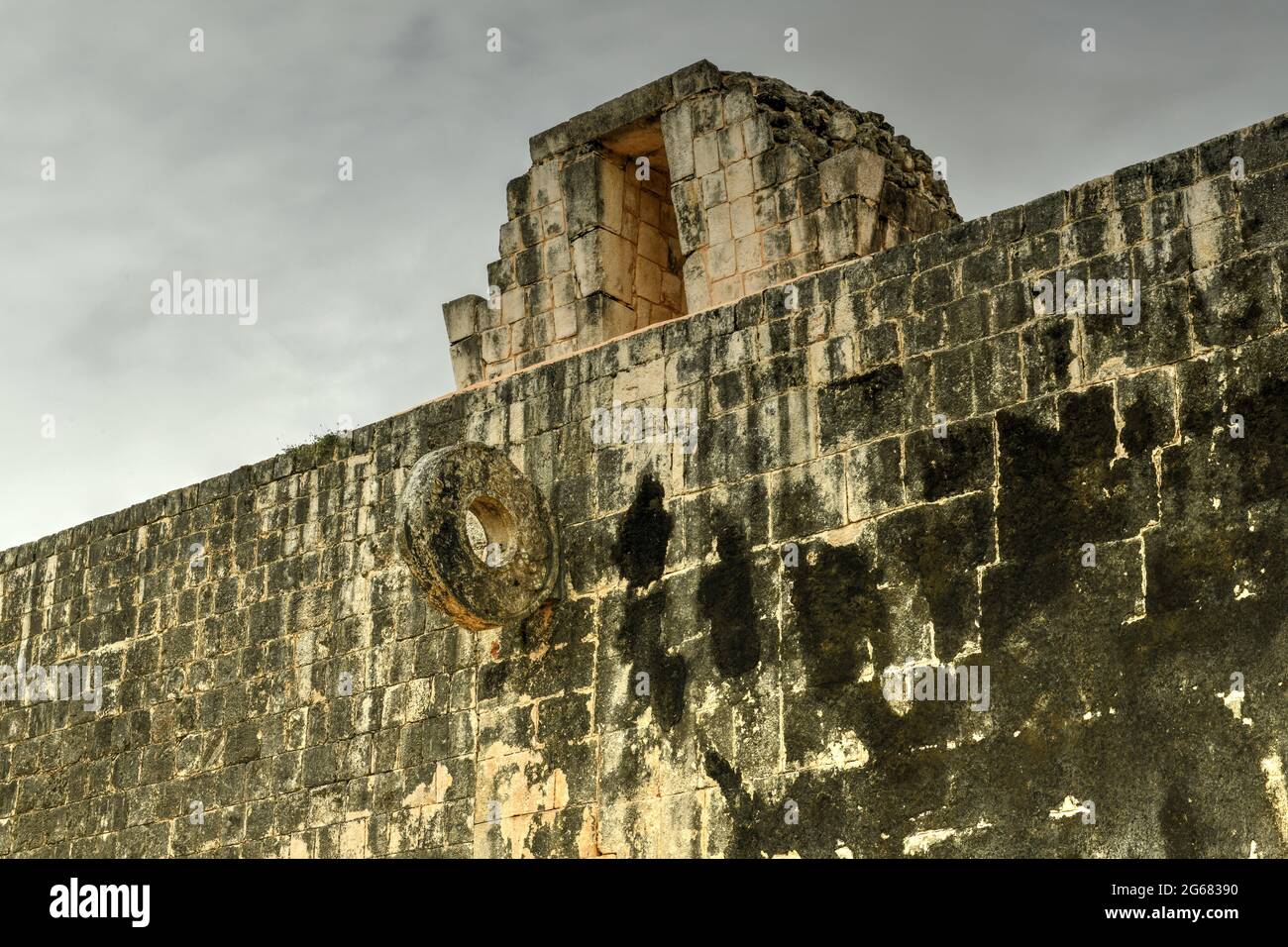 Hoop ball court in chichen itza hi-res stock photography and images - Alamy