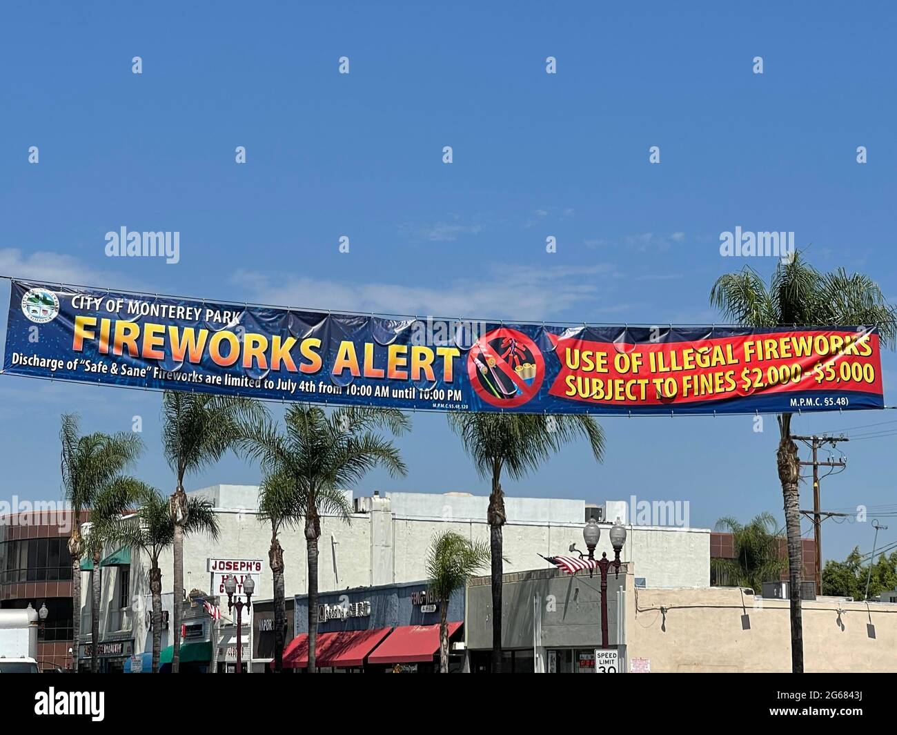 Safe use of fireworks hi-res stock photography and images - Alamy