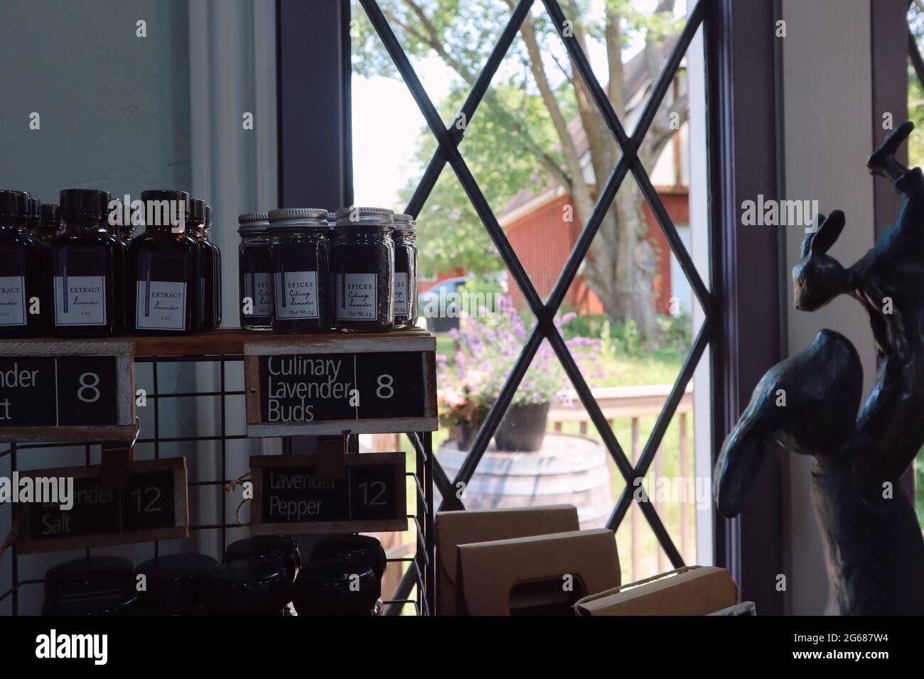 Local Wisconsin lavender shop owned by Hawaiian family Stock Photo - Alamy
